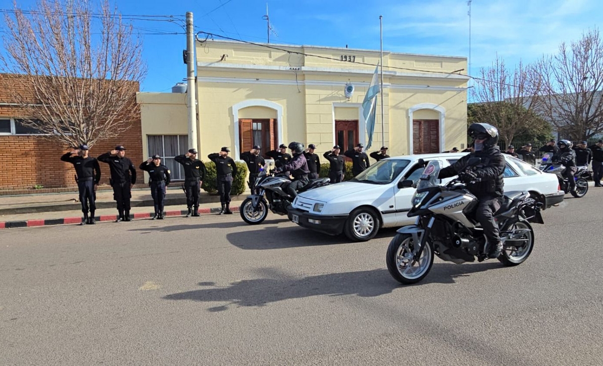 La Guardia de Honor despidió al policía fallecido en un siniestro en Castex